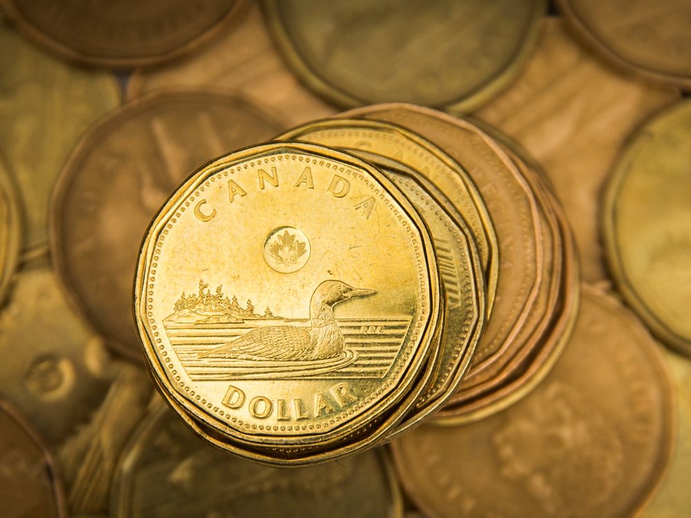 Posthaste: The high-flying loonie is starting to lose its wings ...
