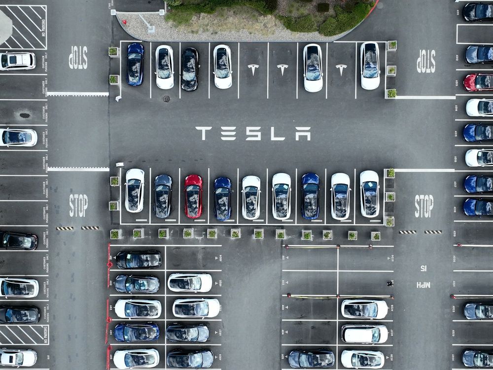 Tesla loses $126 billion in one day | Financial Post