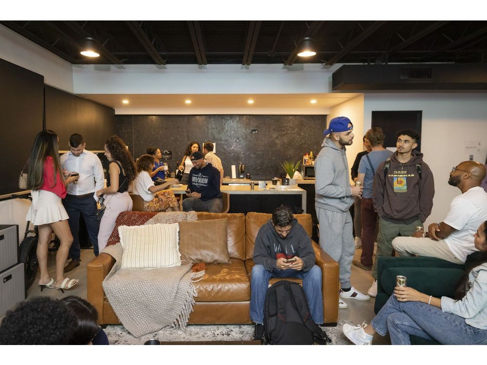 Day Trading Meets Communal Working Space in Puerto Rico | Financial Post