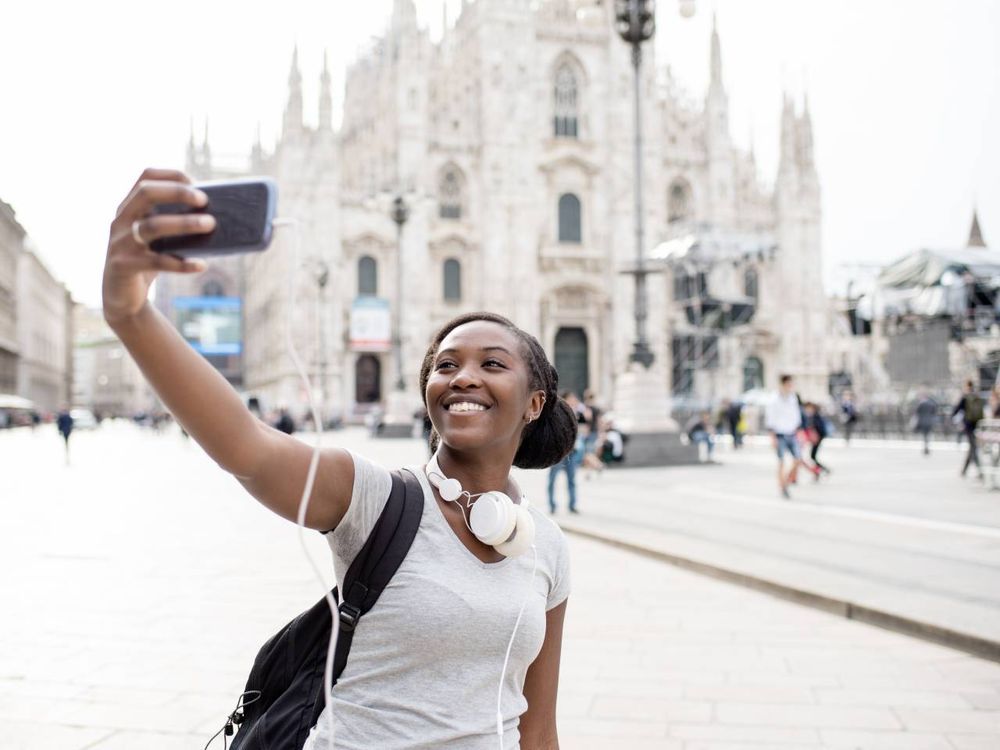 How much does it cost to keep up with the Joneses: What is the effect ...