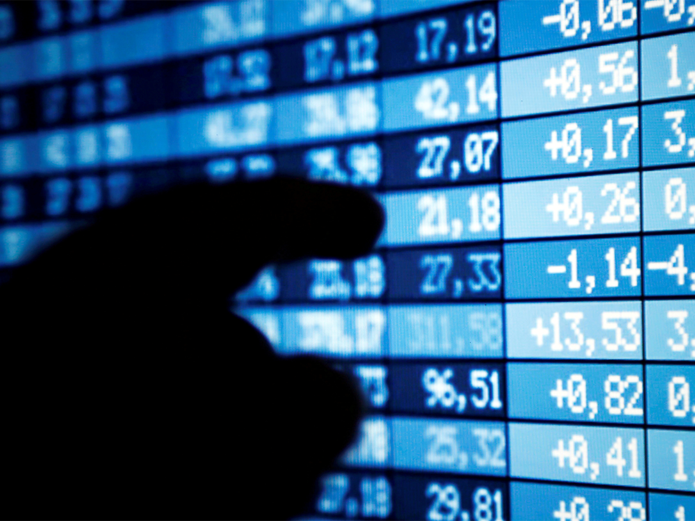 Fast-money quants, human traders most split on stocks since 2019 ...