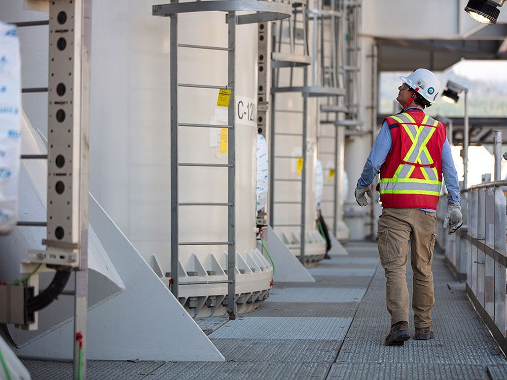 LNG Canada aims to start shipping to world with two years | Financial Post