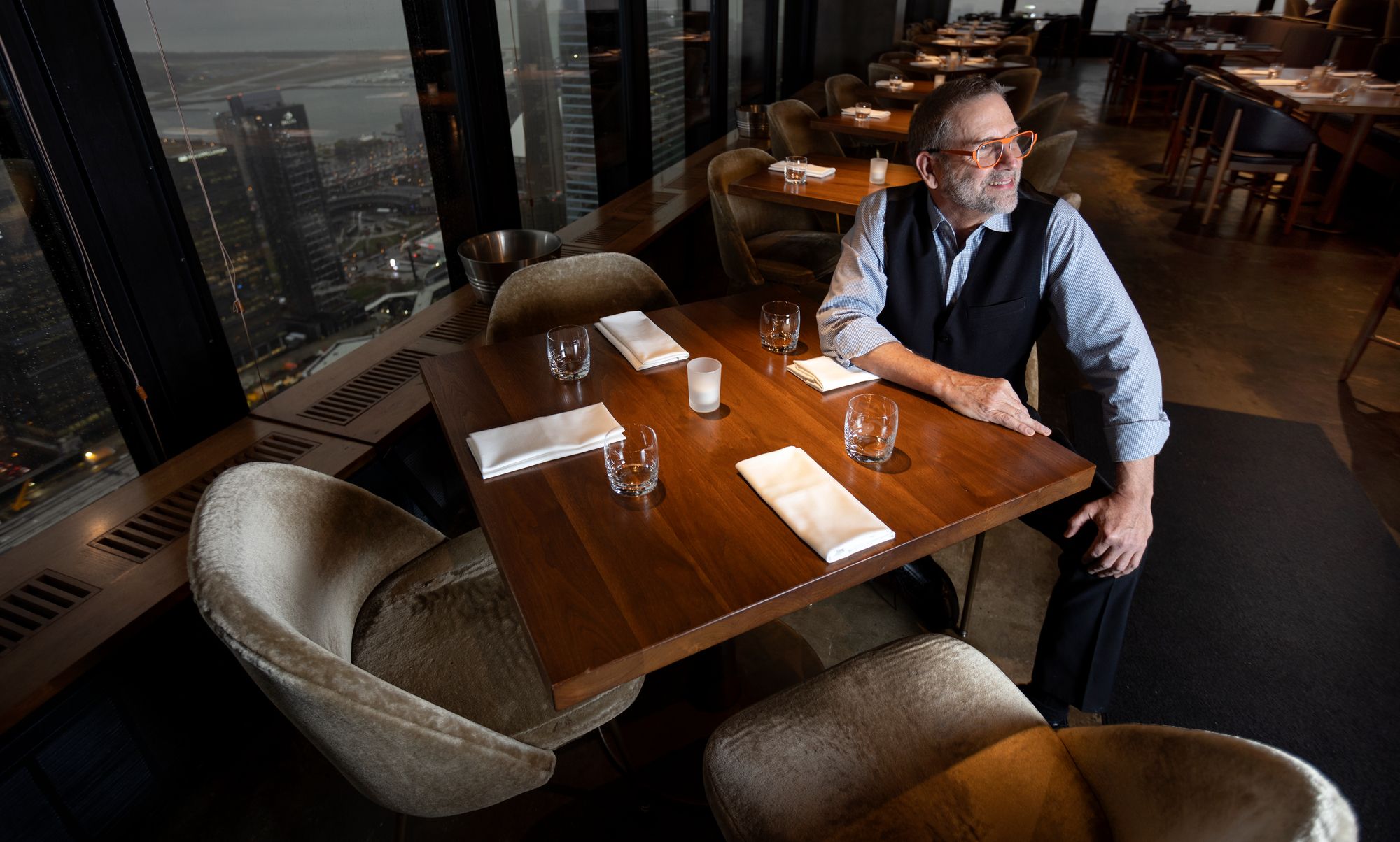 Longtime bartender to Bay Street corporate elite to pour final drink ...