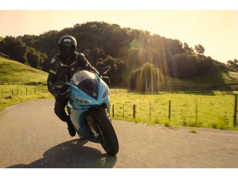 Lightning Motorcycle sets land speed records and delivers a world-class ...