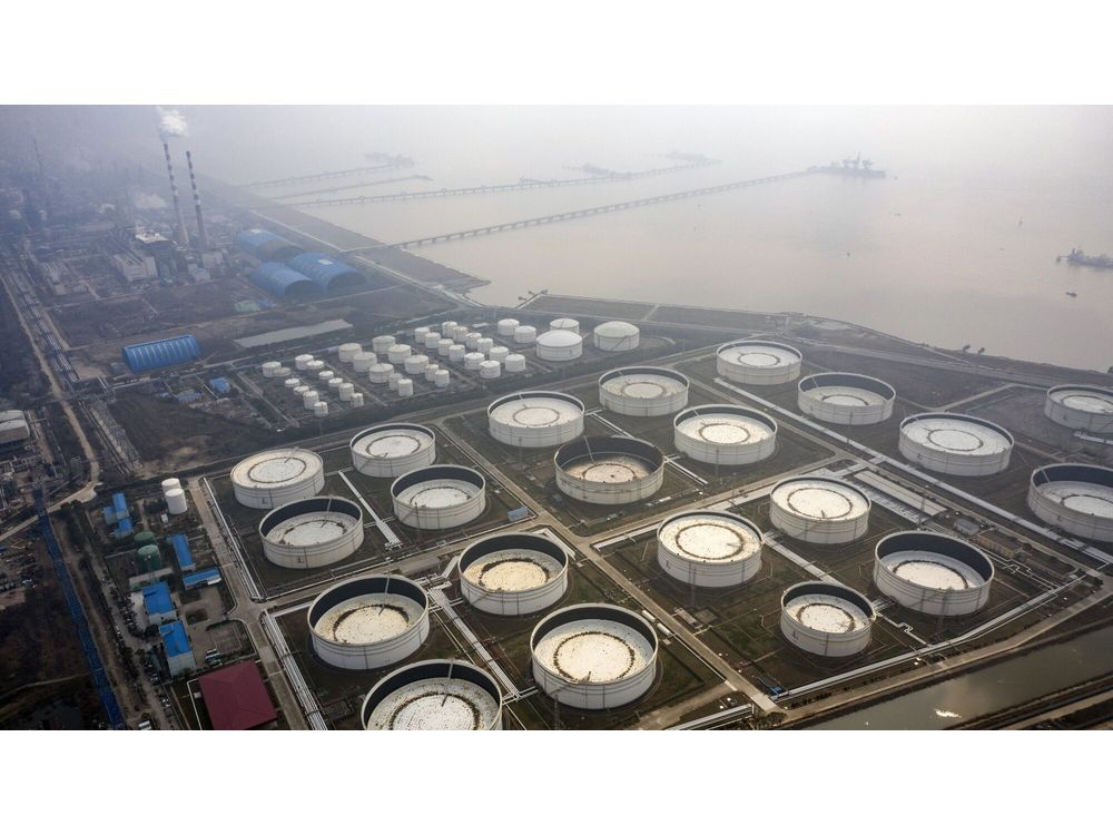 Oil Rises as Russia Sanctions Bolster Crude's Hot Start to 2025 ...