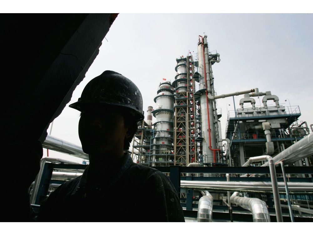 US Sanctions Third 'Teapot' Refinery in China Over Iran Oil | Financial ...