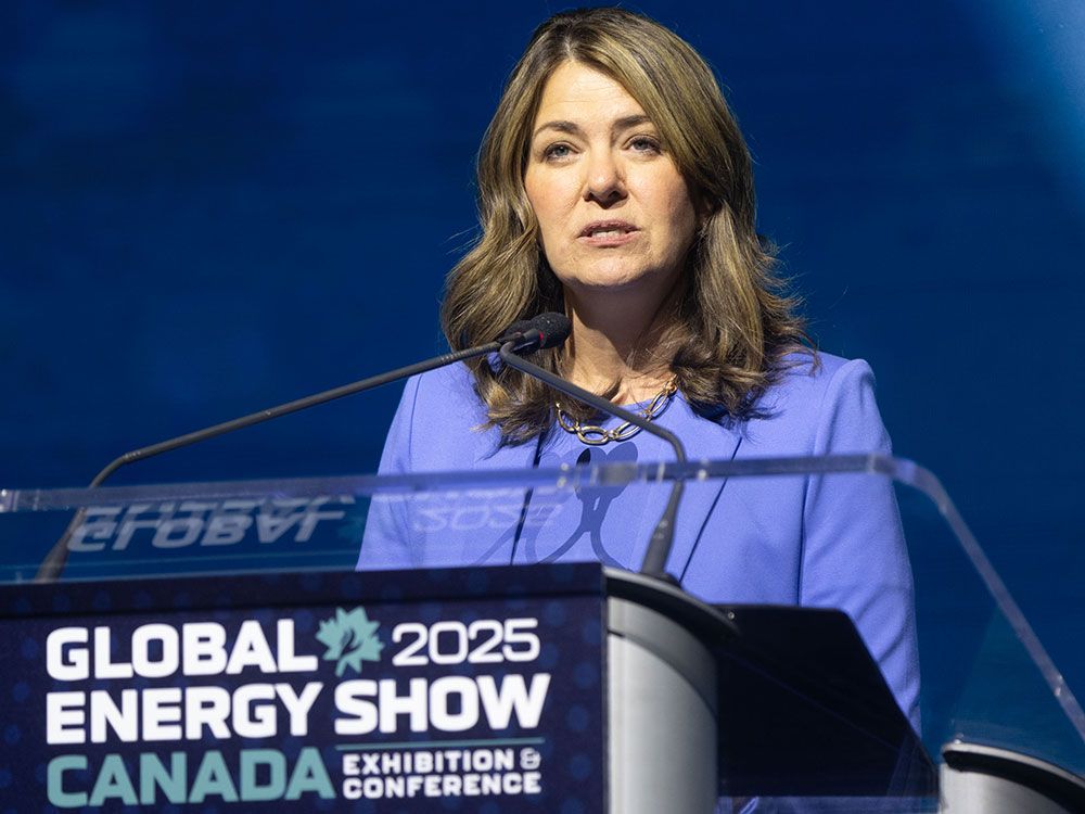 Danielle Smith says companies proposing oil pipelines are coming ...