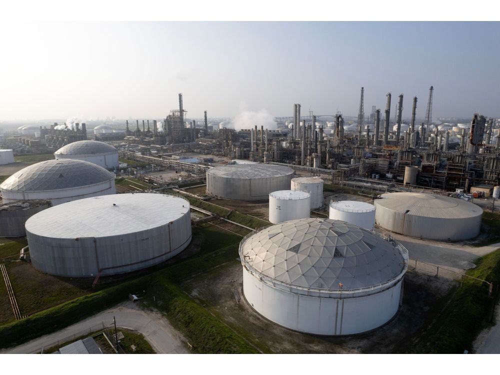 Pemex Posts First Profit in Over a Year as Sheinbaum Eyes $10 Billion ...