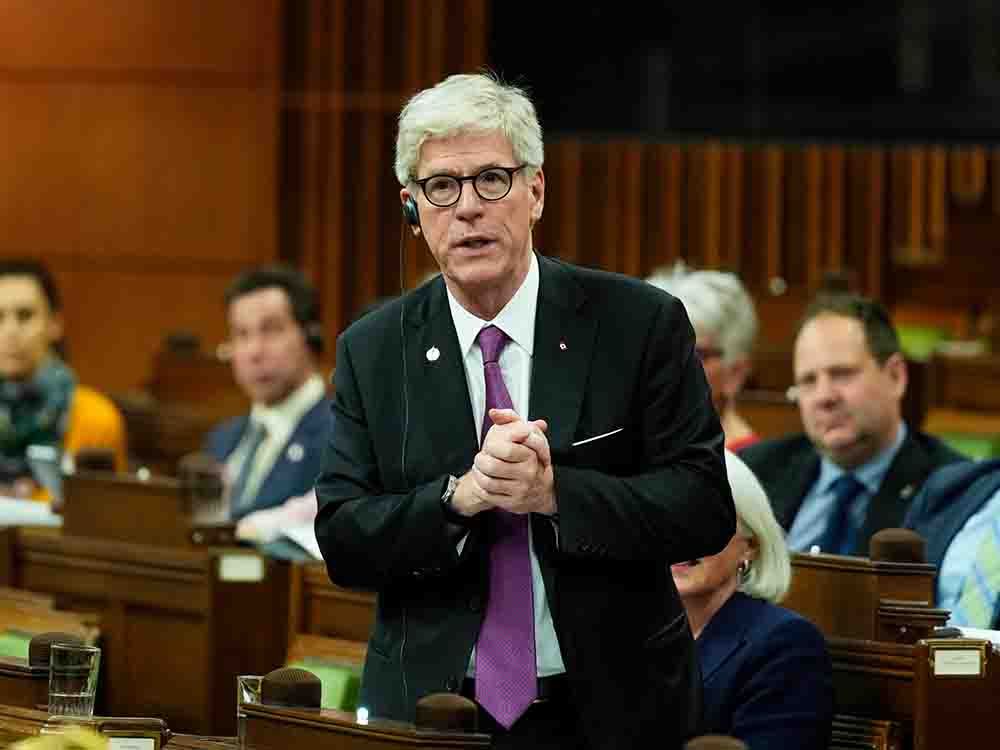 Canada eyes Arctic Ocean port to ship gas, commodities to Europe ...