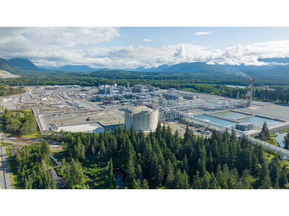 Fluor Joint Venture Hands Over Second Production Train to LNG Canada ...