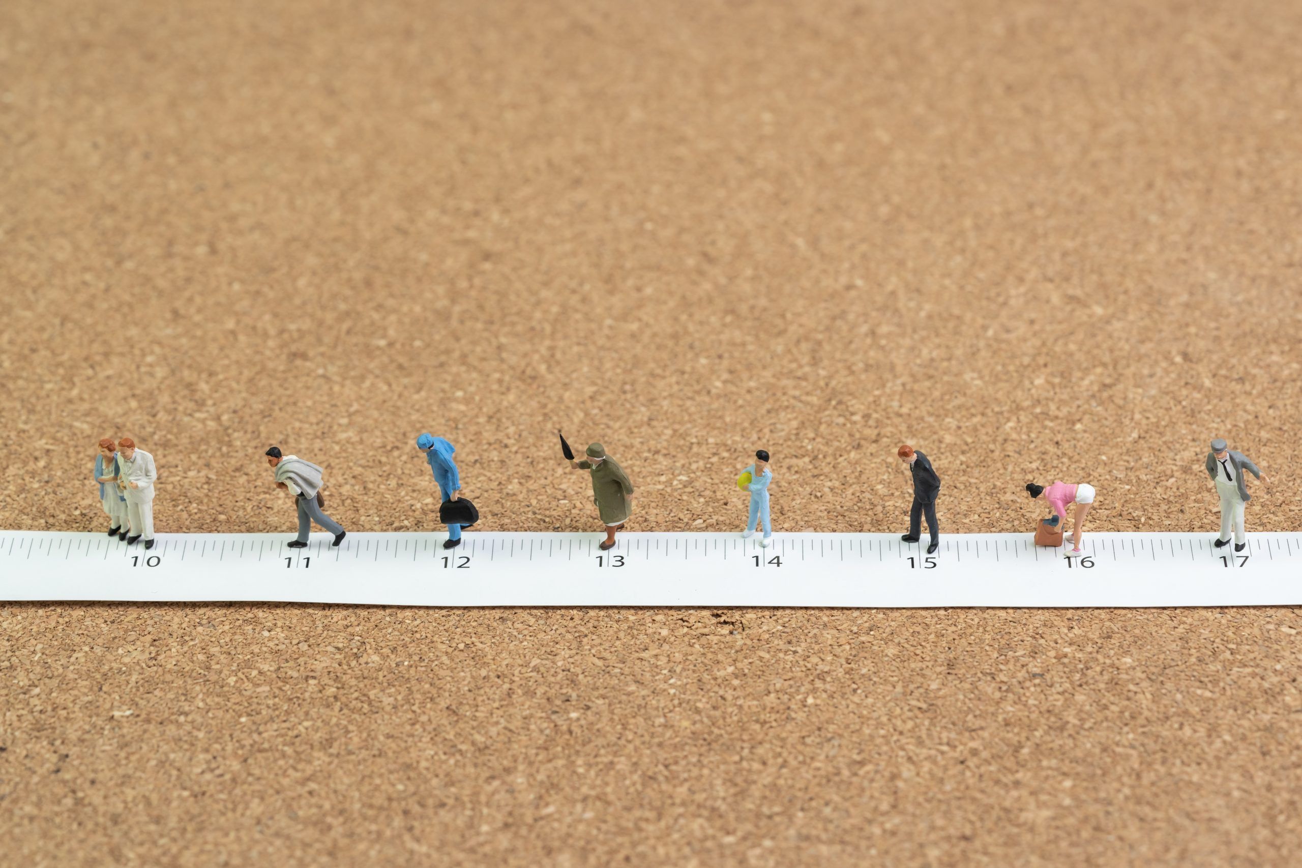 One metre or two? The science behind social distancing | Healthing.ca