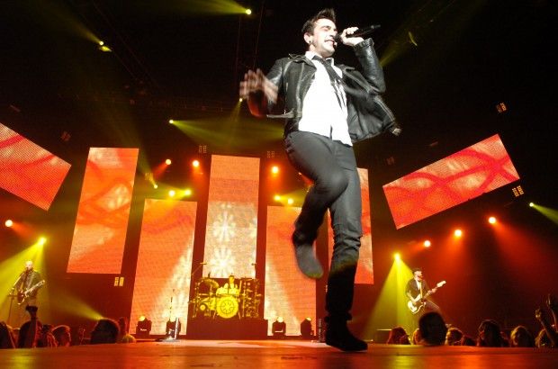 REVIEW: Hedley emerges unscathed from the storms | Regina Leader Post