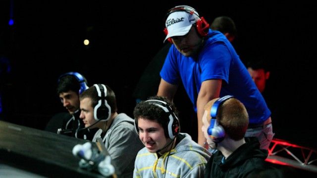 Watch me get ruined by Regina's MLG pro gamer Royal 2 (video) | Regina ...