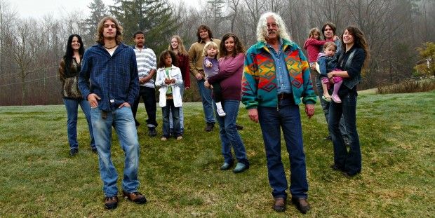 CONCERT REVIEW: Arlo Guthrie and The Guthrie Family Reunion | Regina ...