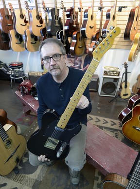 1952 Fender Telecaster that belonged to Roy Nichols up for sale at ...