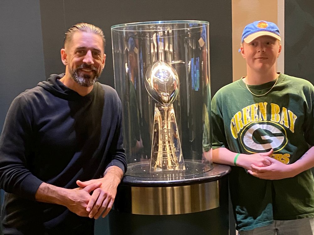 A hero in his own right: Regina teenager meets Packers' Aaron Rodgers ...