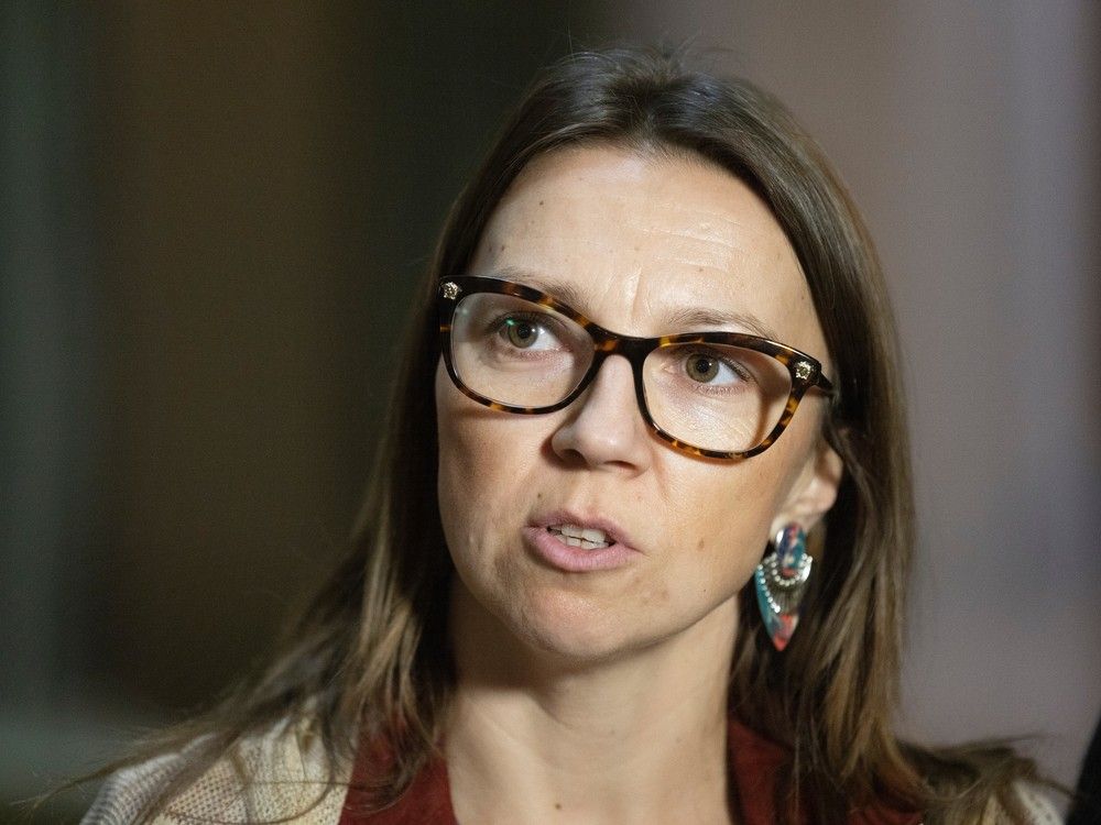 Murray Mandryk: Sask. issues $500 cheques while SHC units rat infested ...