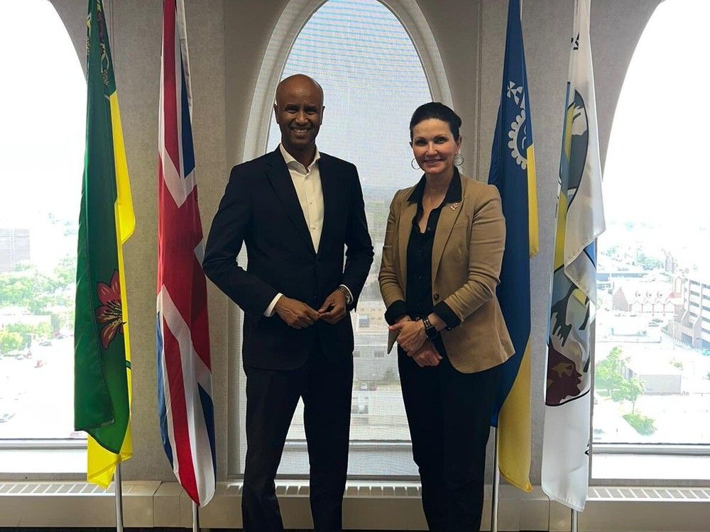 Minister of Housing and Regina Mayor discuss housing funding | Regina ...