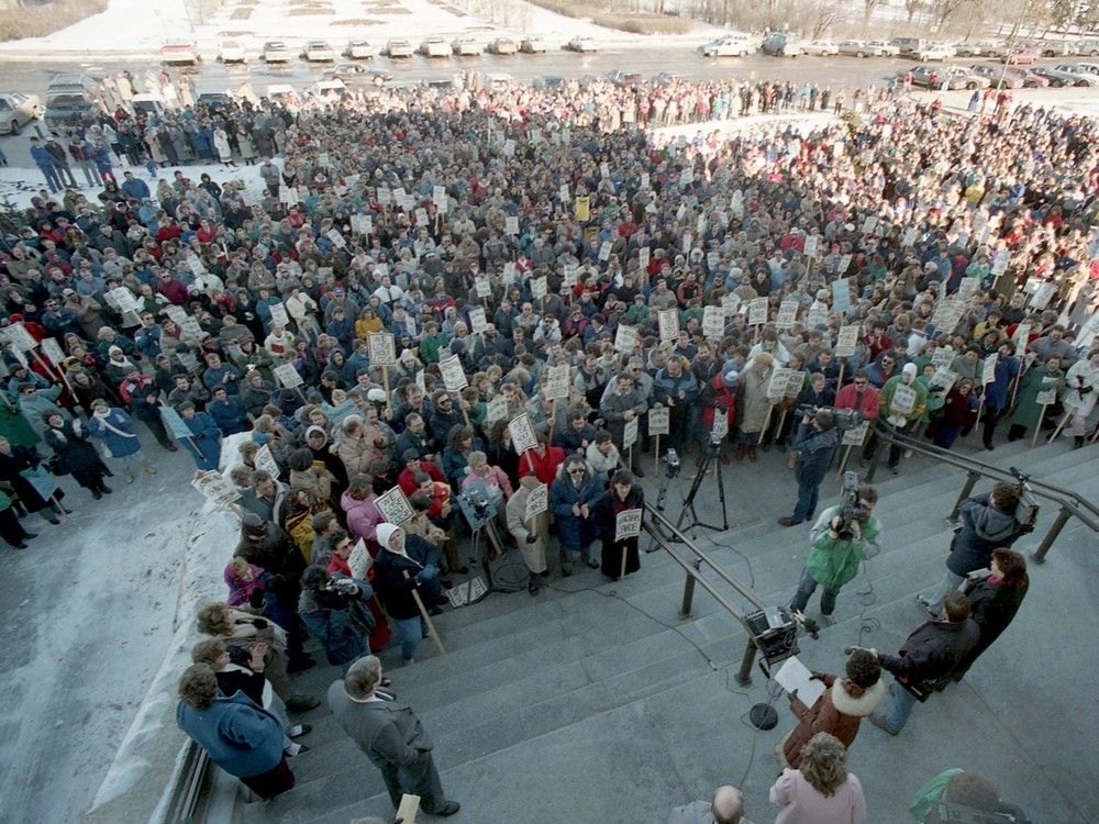 Murray Mandryk: Sask. government pushes teachers over line in the sand ...