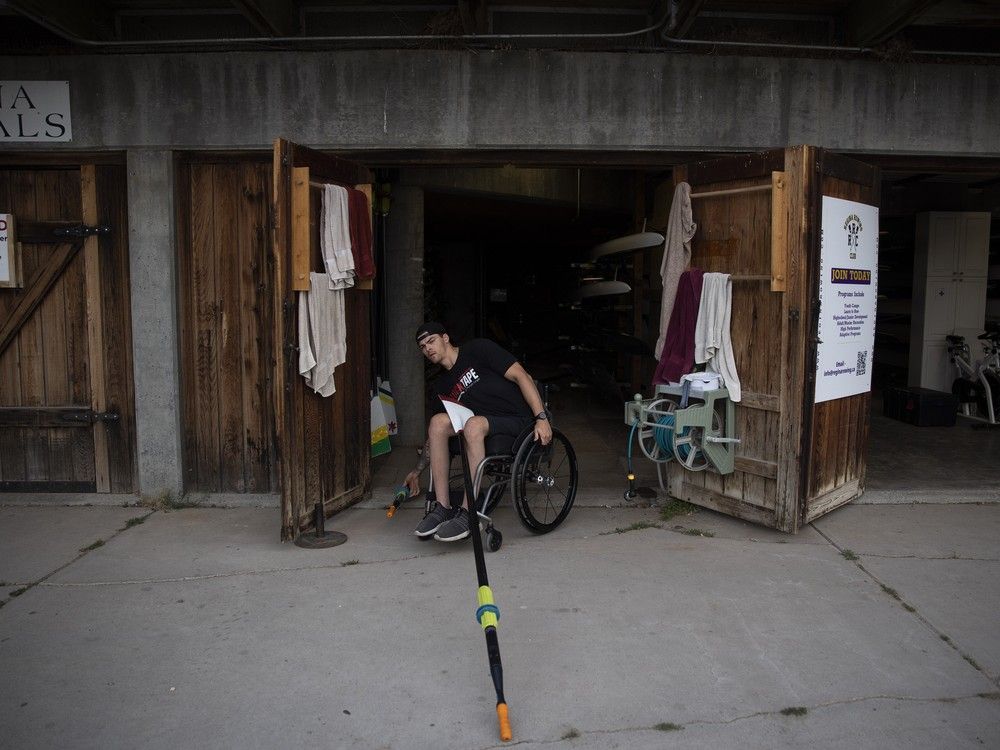 Former Bronco goalie Wasserman rows to Paralympics | Regina Leader Post