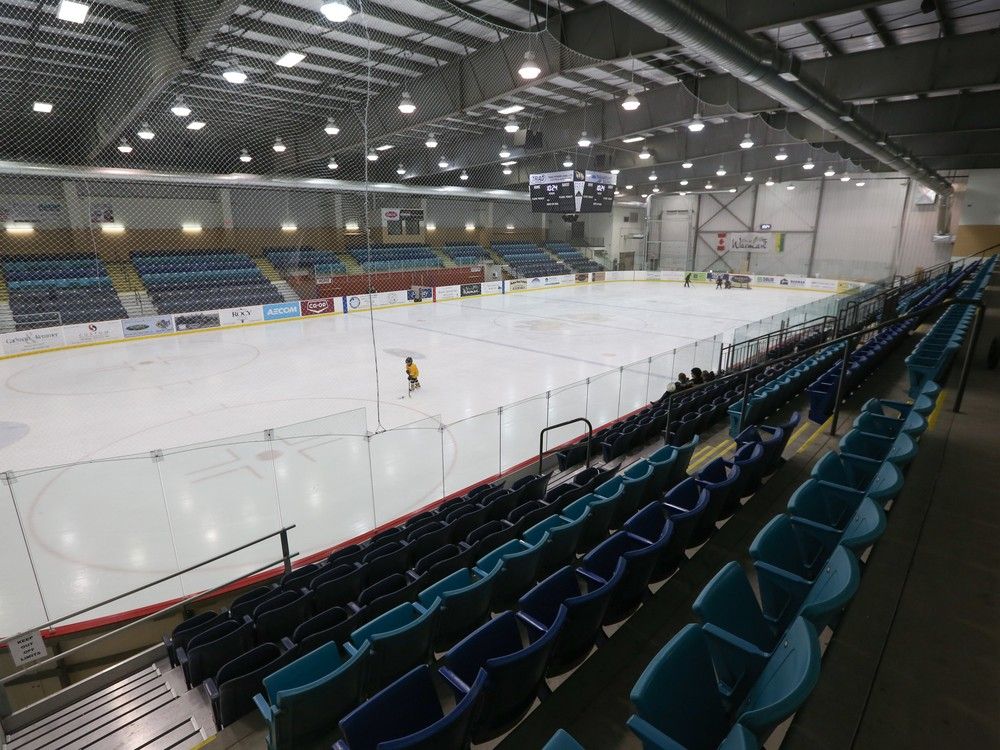 Deep dive into why the Notre Dame Hounds are giving up Jr. A hockey ...