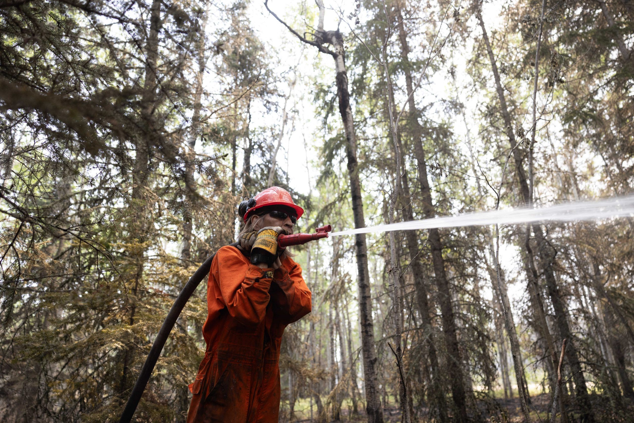 Men of Weyakwin make a stubborn stand against marauding wildfires ...
