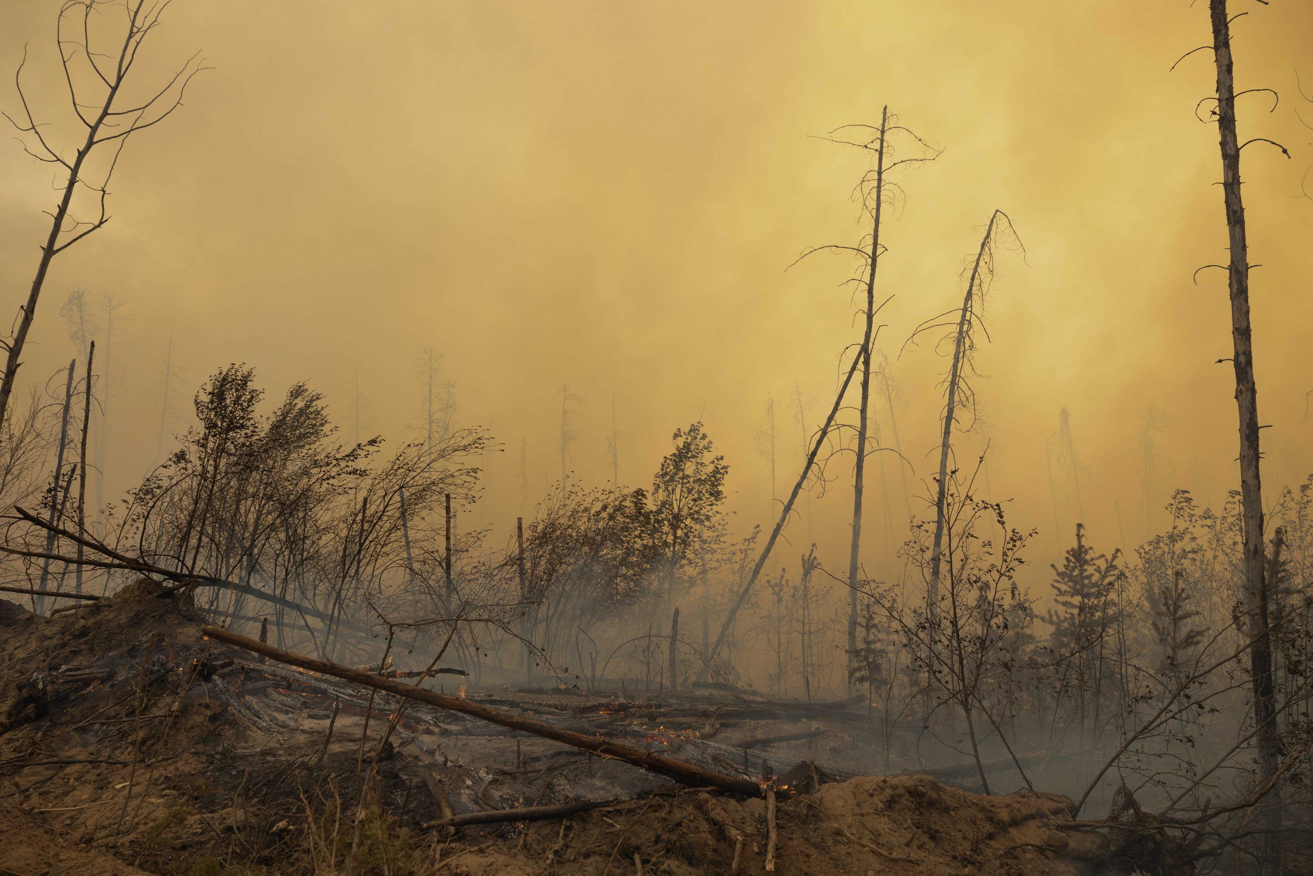 'Hear how it's roaring?': Men of Weyakwin make a stubborn stand against ...