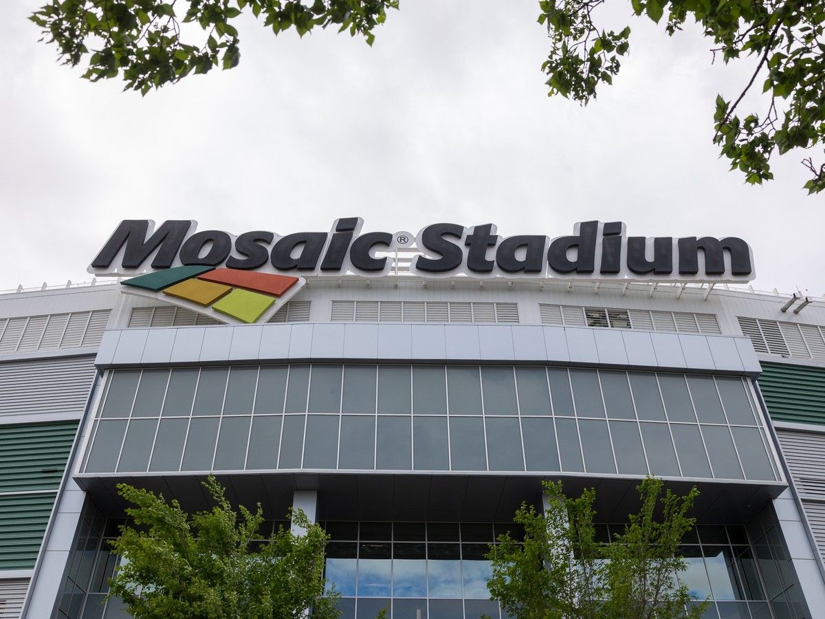 City councillor says CFL should kick-in for Mosaic Stadium turf ...