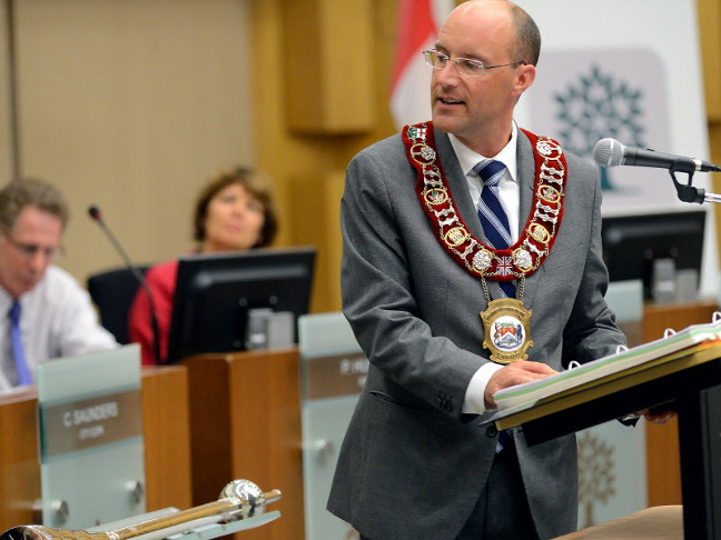ARCHIVES: Mayor Matt Brown makes surreal return to helm city council ...