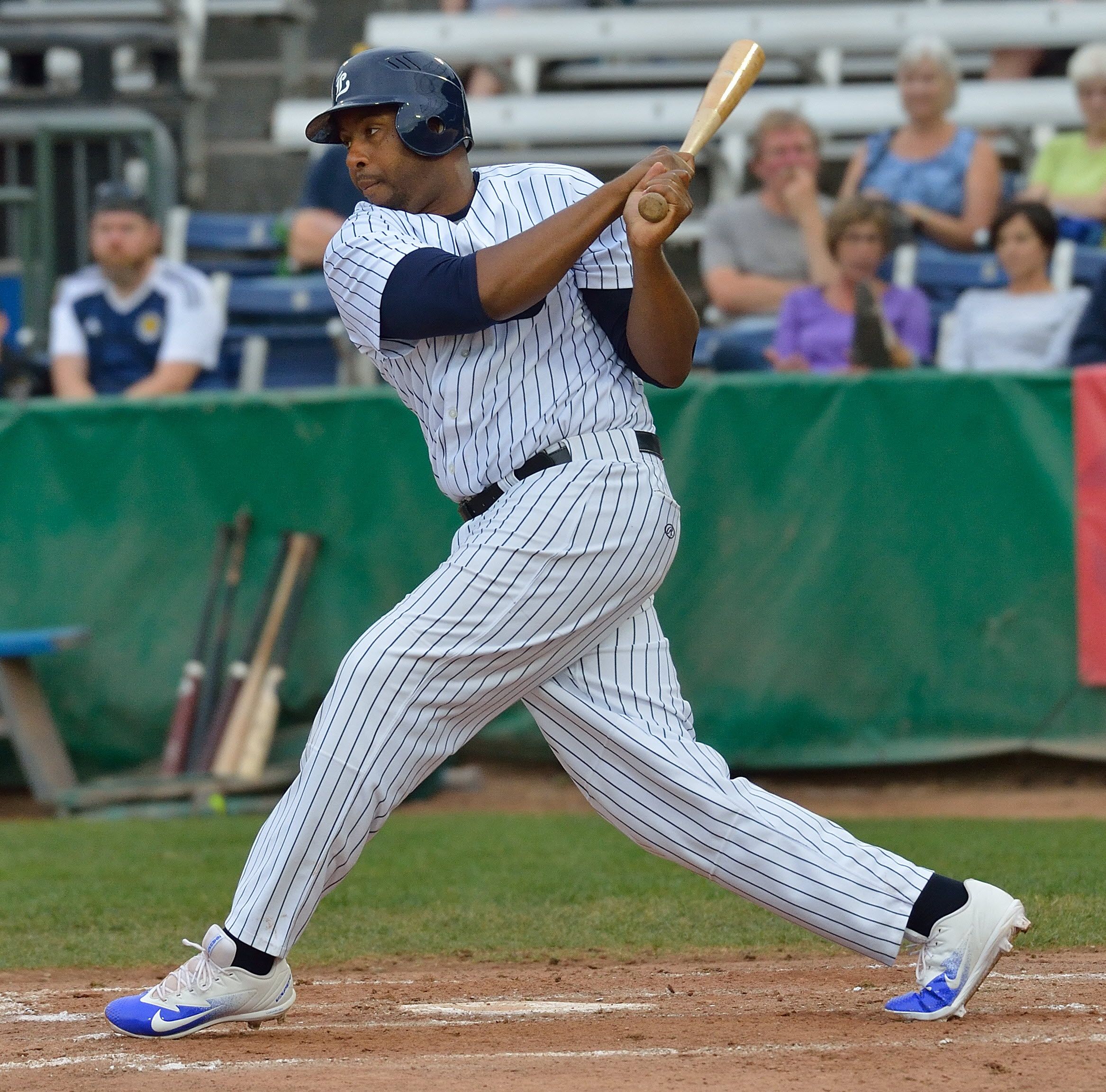 Brownlee in hunt for Majors all-time home run record | London Free Press