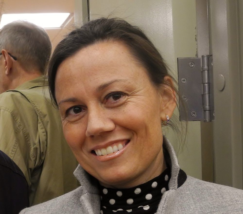 Local mayor ripped up staff report to 'make a splash,' faces punishment ...