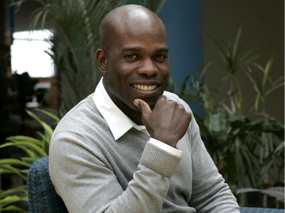 Assault charges withdrawn against ex-cop now working at city hall ...