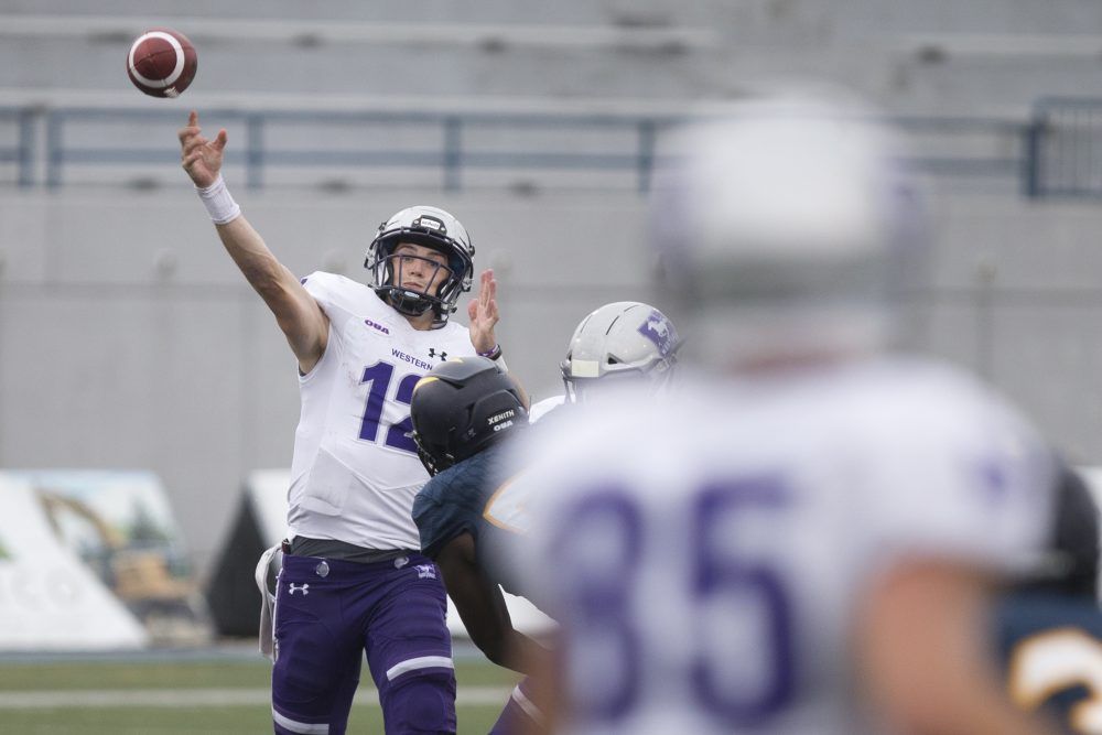 Western Mustangs improve to 6-0 with overpowering win in Windsor ...