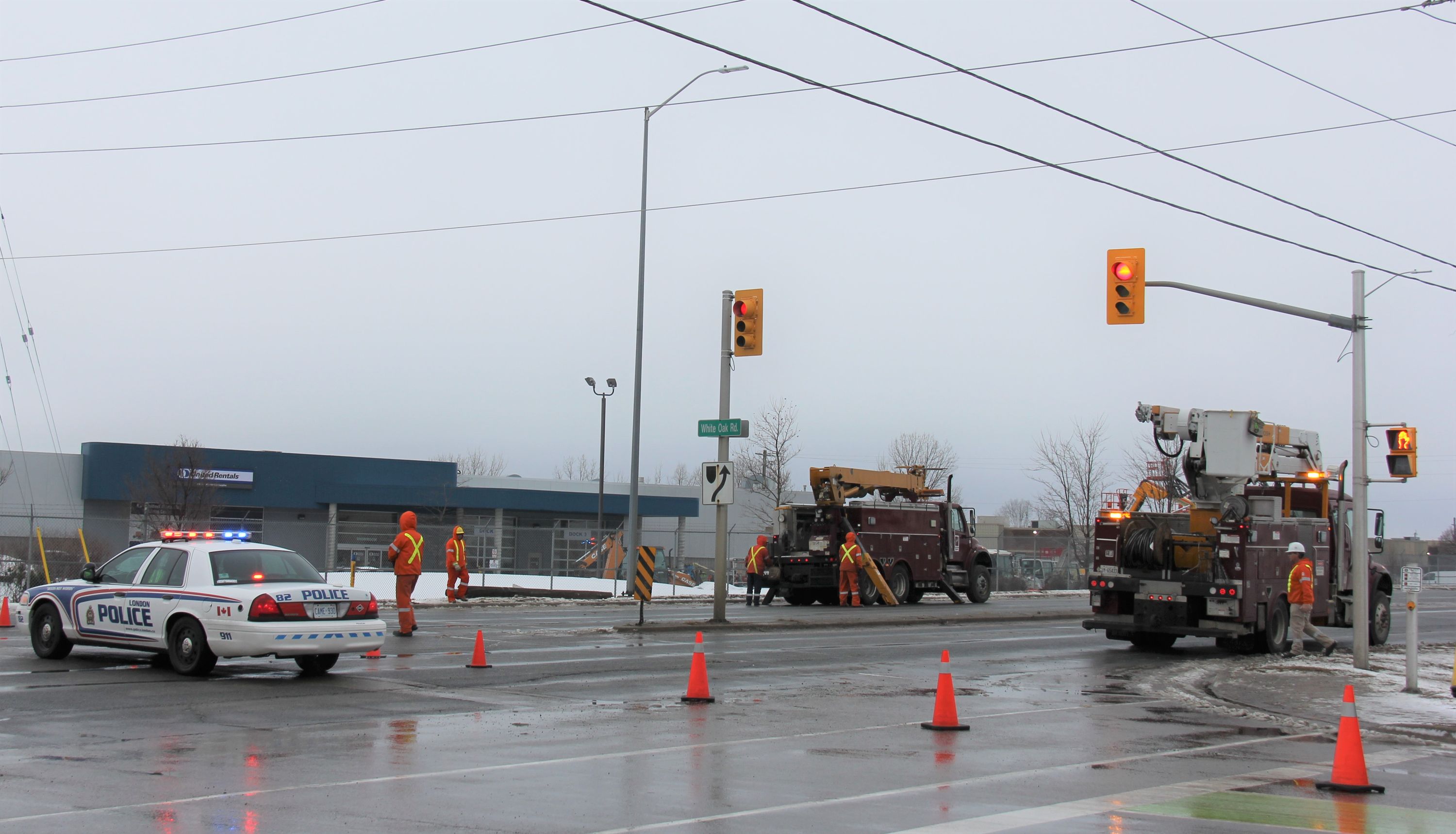 Downed hydro pole caused southwest London power outage that affected ...