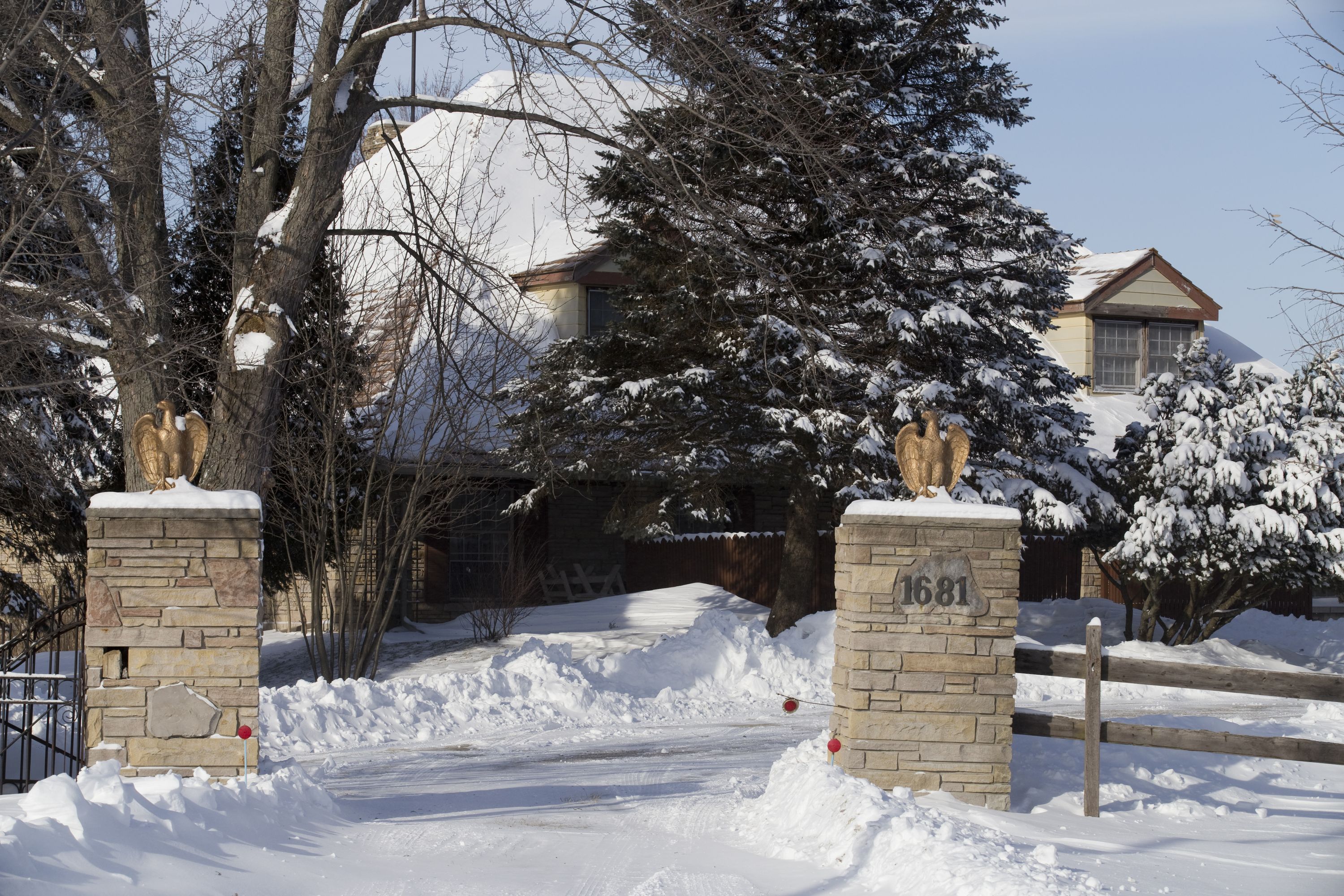 New owners knocking down home of London area Nazi | London Free Press