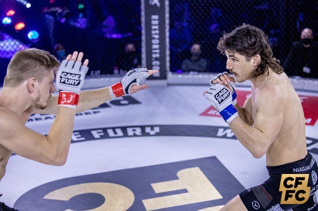 Local fighter Aaron Jeffery rolls with punches on rocky road to MMA ...