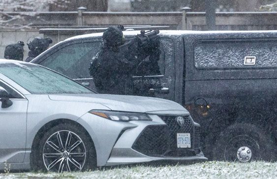 Springbank Drive standoff: No arrests as suspect not found in home ...