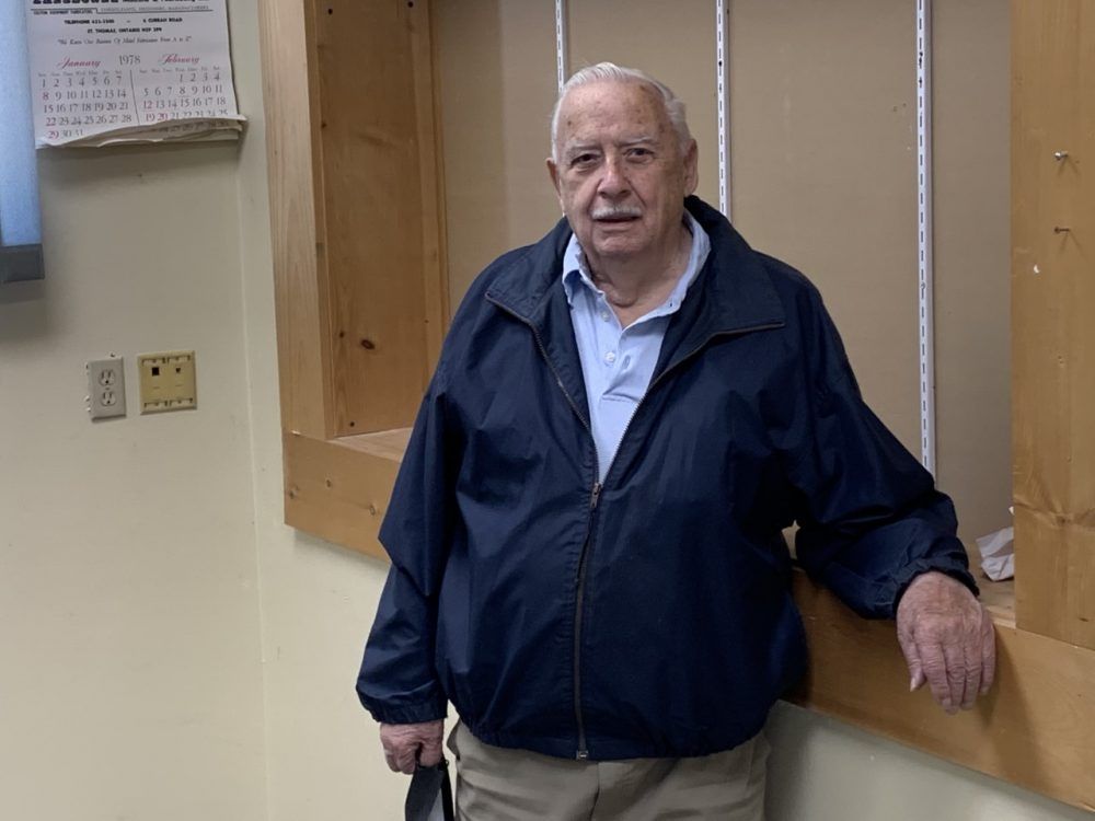 Vendors turfed from London market as Toronto buyers take over building ...