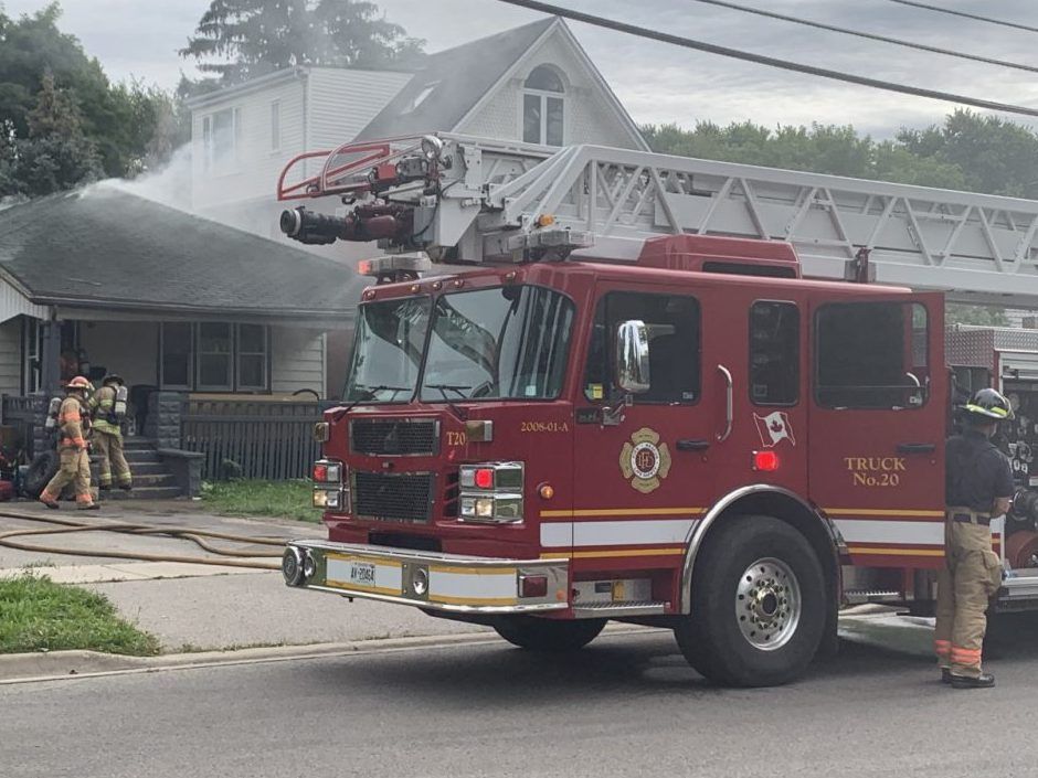 Firefighters suffer minor injuries battling house fire south of core ...
