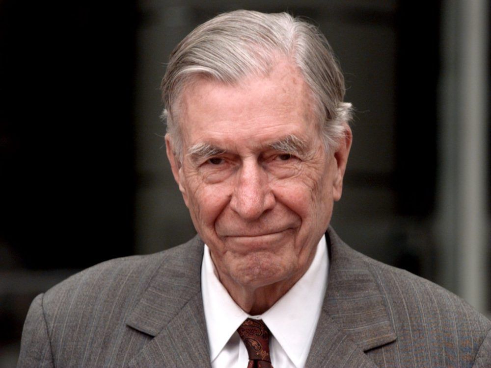 LFP ARCHIVES: At home with John Kenneth Galbraith | London Free Press