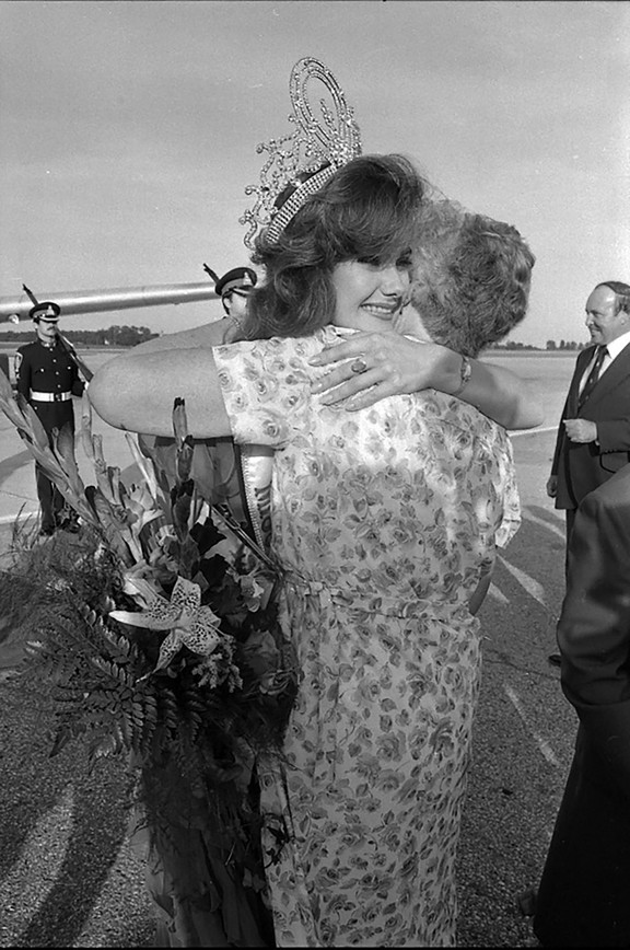 PHOTOS: 40 years since Londoner Karen Baldwin's Miss Universe win ...
