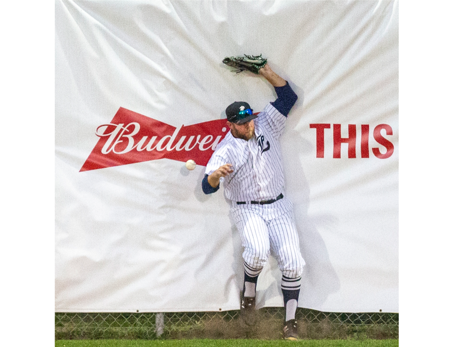 IBL finals: Red-hot rookie powers London Majors to Game 3 win | London ...
