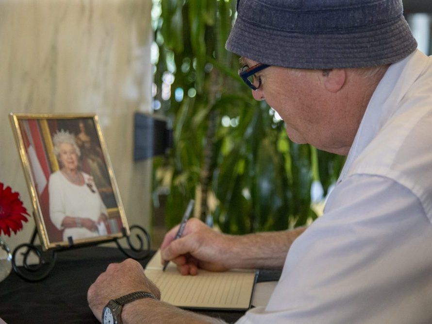 Church gathering, book of condolences honour Queen Elizabeth | London ...