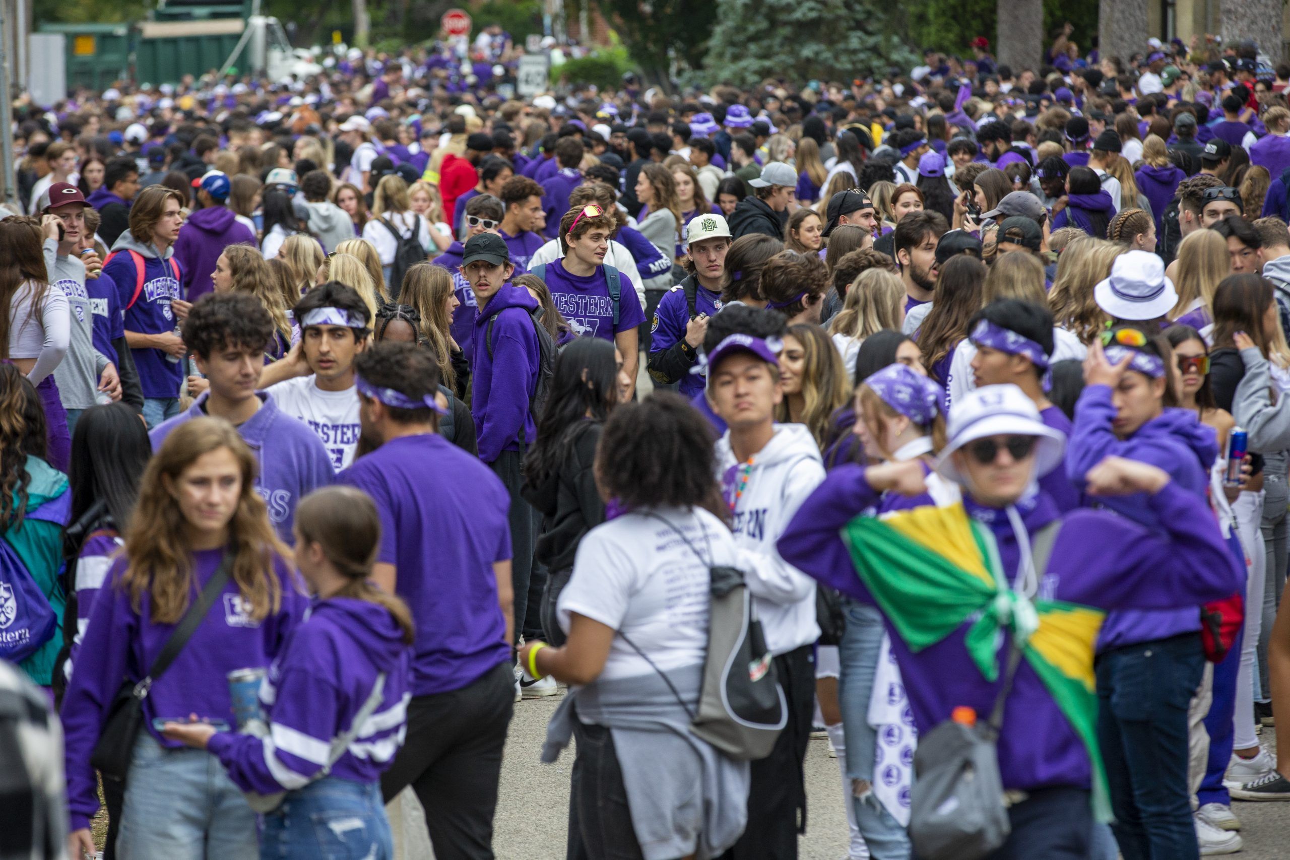 PHOTOS: Thousands of Homecoming revellers, no major incidents | London ...