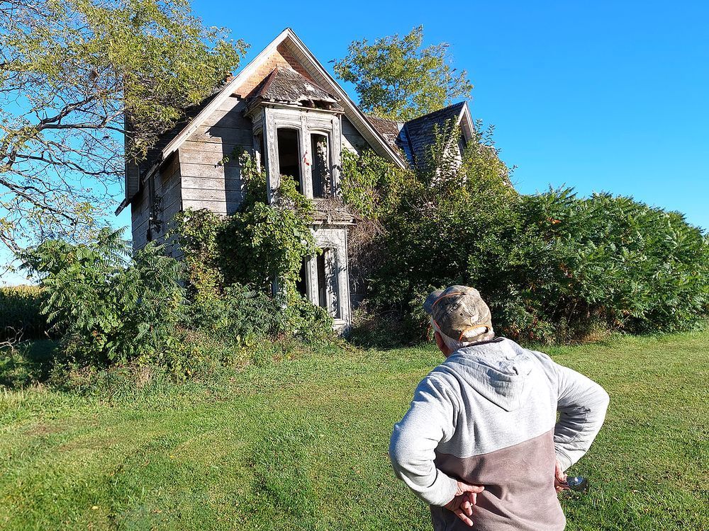Wrecking ball may loom for one of Canada's most photographed houses ...