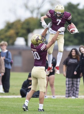 PHOTOS: Medway vs. Banting, senior boys football | London Free Press