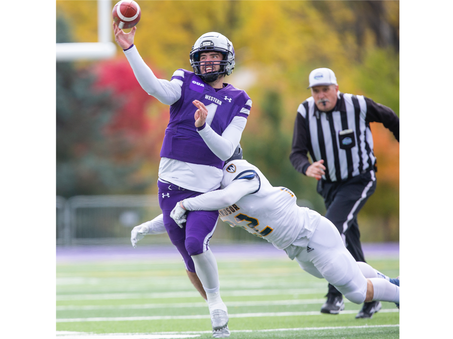 Western Mustangs fend off Windsor Lancers, improve to 7-0 | London Free ...