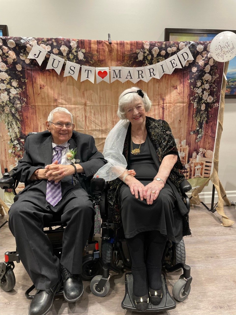 Twilight-years lovebirds have simple message: Choose happiness | London ...