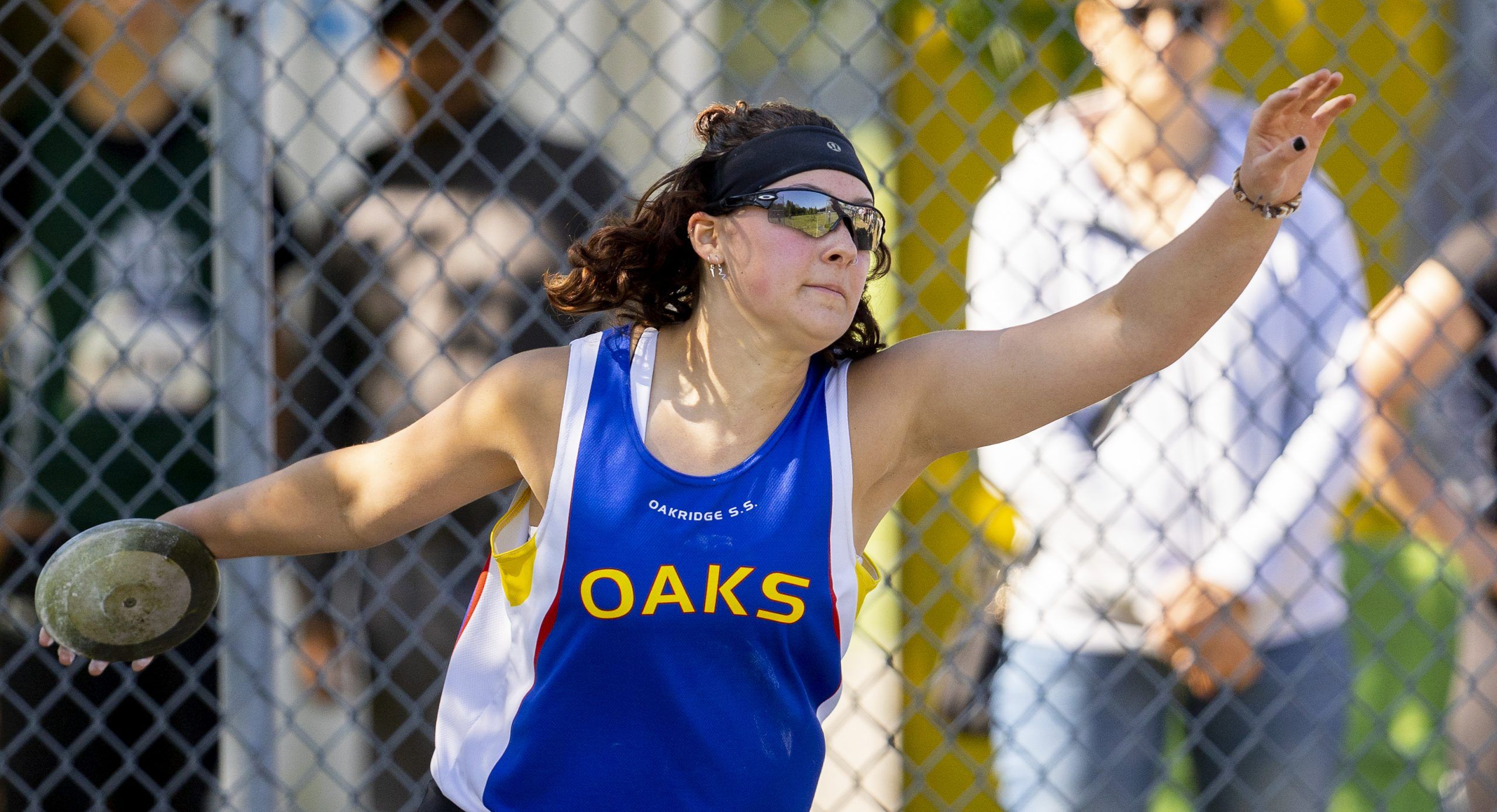 'Massive': Olympians' daughter obliterates WOSSAA discus record ...