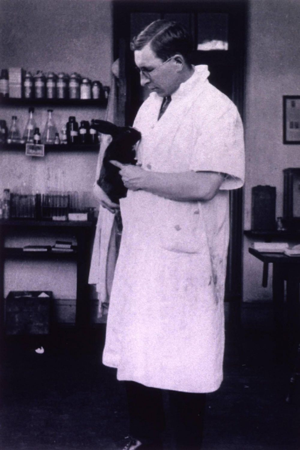 Frederick Banting's Nobel centennial: London relative 'super proud ...